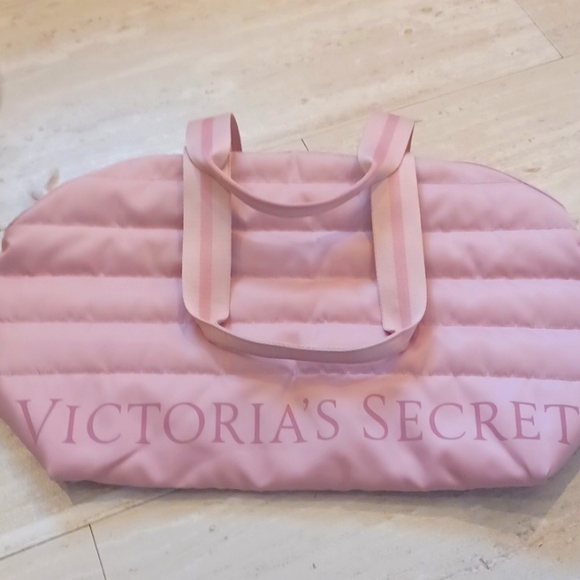 Victoria's Secret | Bags | Nwot Unique Victorias Secret Pink Quilted ...